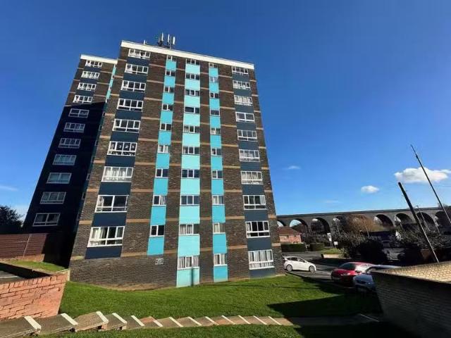 Charming 1 BA 2 bedroom apartment for rent in St. Cecilia Clos.