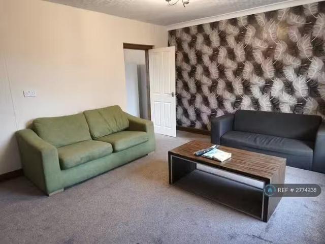 Cozy 1 BA 2 bedroom detached house for rent in Mather Street.