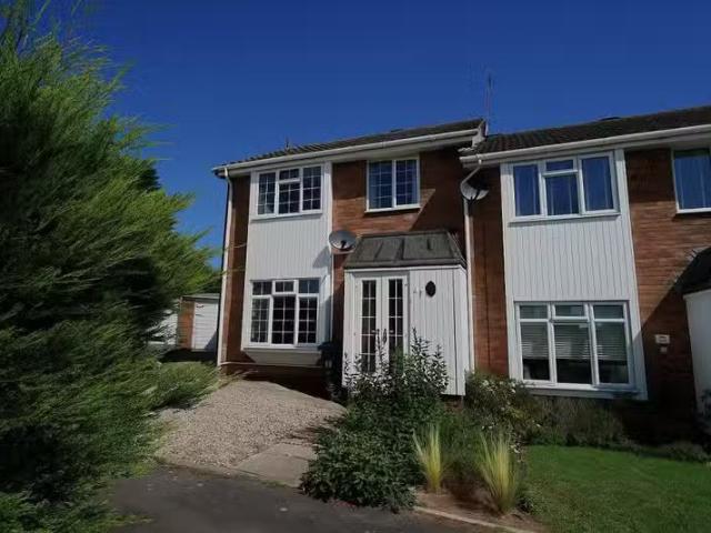 Just in! 1 BA 2 bedroom end of terrace house for rent in Penfo.