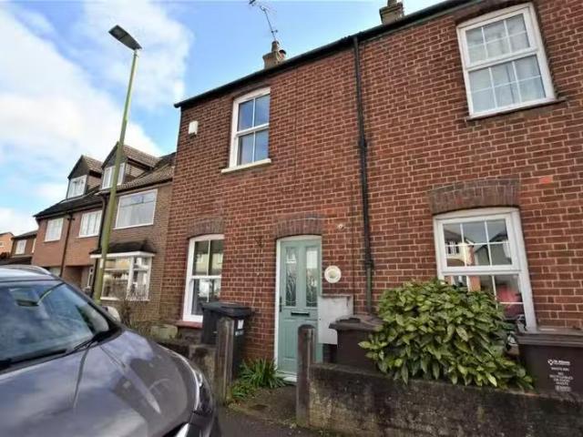 For Rent! 1 BA 2 bedroom end of terrace house for rent in St..