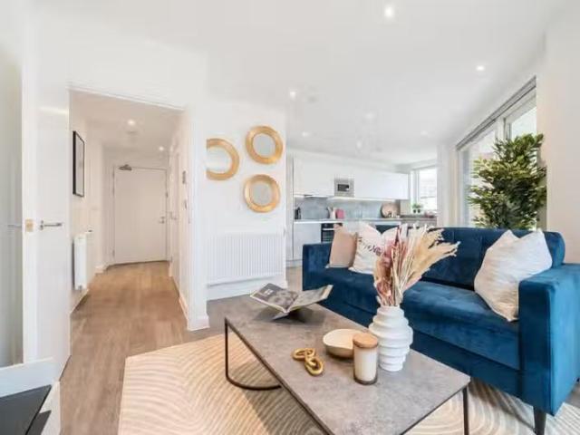 Charming 1 BA 2 bedroom flat for rent in 2 bed, 3rd floor, Sil.