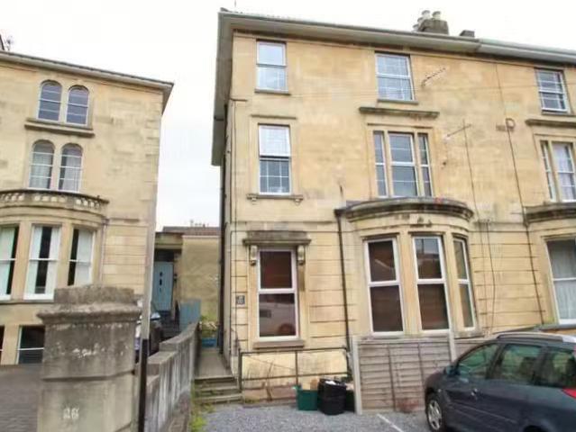 Cozy 1 BA 2 bedroom flat for rent in Cotham Grove, BS6