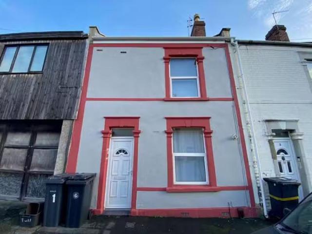 Just in! 1 BA 2 bedroom flat for rent in Compton Street, Brist.