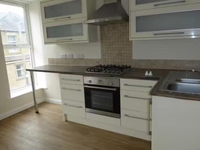 Nice 1 BA 2 bedroom flat for rent in Alexandra Road, Morecambe.