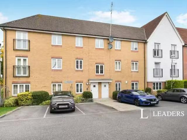 Just in! 1 BA 2 bedroom flat for rent in Bromley Close, East R.