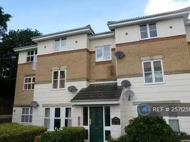 Cozy 1 BA 2 bedroom flat for rent in De La Warre Court, St. An.