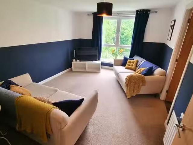 Nice 1 BA 2 bedroom flat for rent in Dee Village, The City Cen.