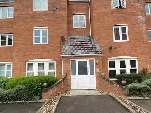Nice 1 BA 2 bedroom flat for rent in Eliot Mews, Stockingford.