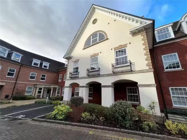 Deal! 1 BA 2 bedroom flat for rent in Homer Road, Solihull, We.