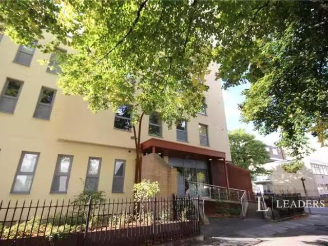 For Rent! 1 BA 2 bedroom flat for rent in Oriel Road, Cheltenh.