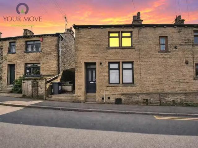 Nice 1 BA 2 bedroom flat for rent in Main Road, Denholme, Brad.
