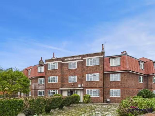 Charming 1 BA 2 bedroom flat for rent in Seaside, Roselands, E.