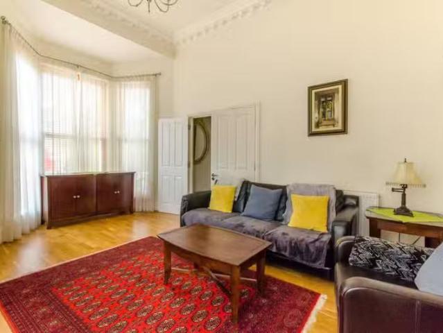 Cheap 1 BA 2 bedroom flat for rent in Station Road, Barnet, EN5