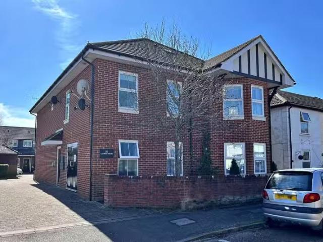 Unique 1 BA 2 bedroom flat for rent in Winton, BH9