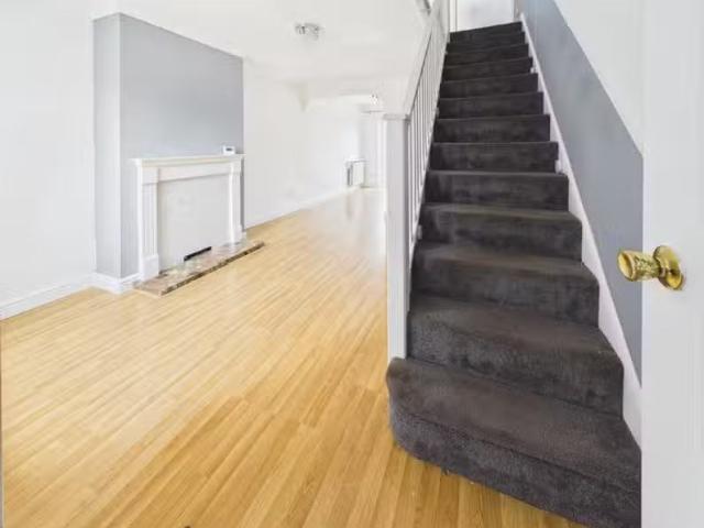 Unique 1 BA 2 bedroom house for rent in Saxon Grove, Willingto.