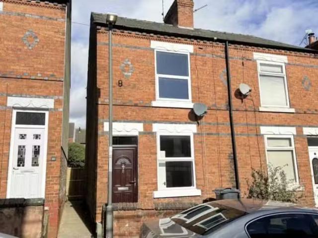 Cozy 1 BA 2 bedroom house for rent in South Street, South Norm.