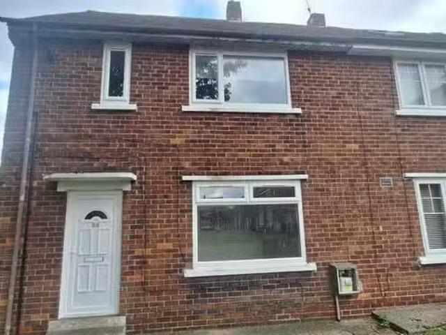 Nice 1 BA 2 bedroom semi detached house for rent in Brickgarth.