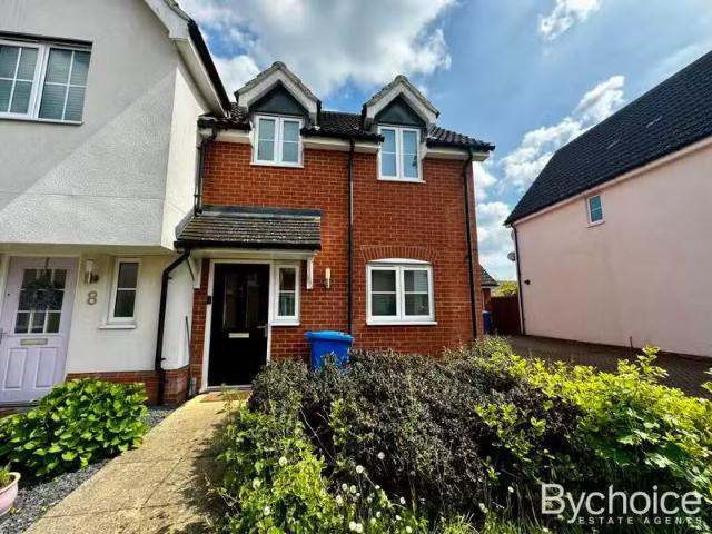 Nice 1 BA 2 bedroom semi detached house for rent in Keiffer Cl.