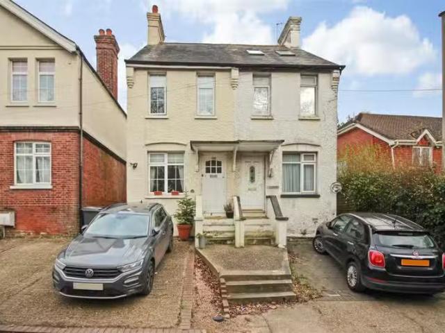 For Rent! 1 BA 2 bedroom semi detached house for rent in Sturr.