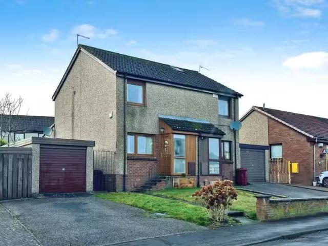 New 1 BA 2 bedroom semi detached house for rent in Rennell Roa.