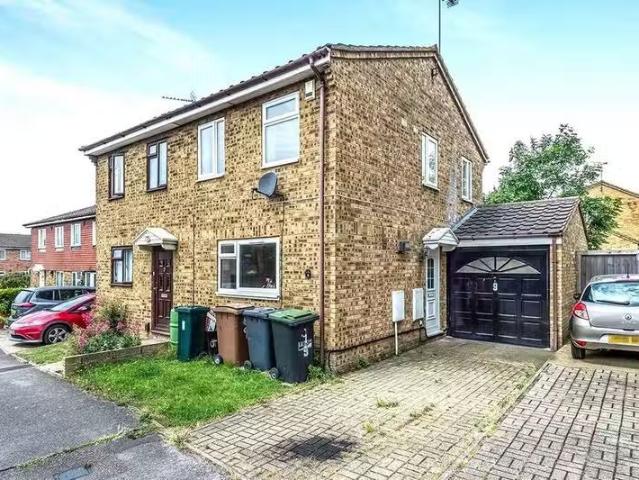 Charming 1 BA 2 bedroom Semi Detached House to rent, Hedley Ri.
