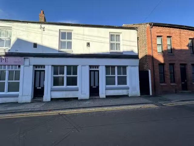 Just in! 1 BA 2 bedroom terraced house for rent in Bridge Stre.