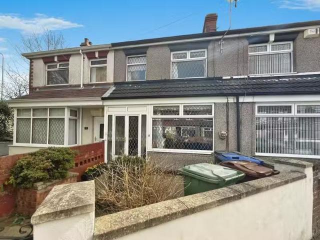 Unique 1 BA 2 bedroom terraced house for rent in Cleveland Gar.