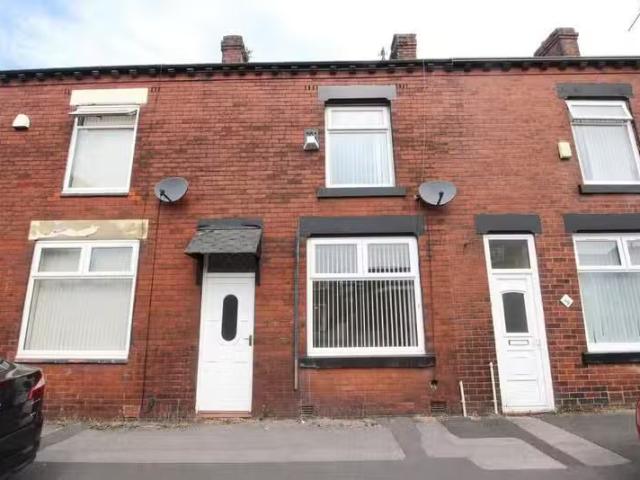 Nice 1 BA 2 bedroom terraced house for rent in Georgina Street.