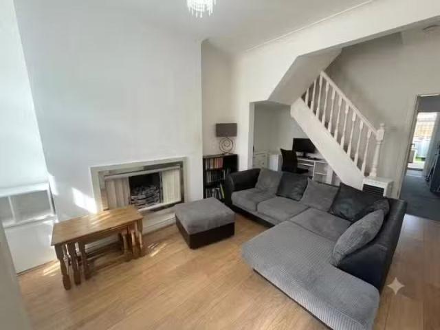 For Rent! 1 BA 2 bedroom terraced house for rent in Peveril St.