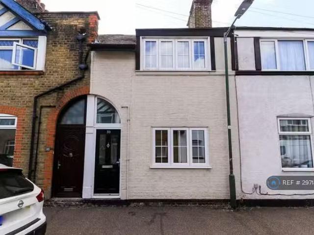 New 1 BA 2 bedroom terraced house for rent in Swanfield Road.