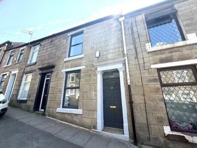 Nice 1 BA 2 bedroom terraced house for rent in Sarah Street, D.