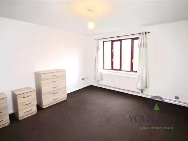 Nice 1 BA 4 bedroom Detached House to rent, Walcourt Road, Kem.