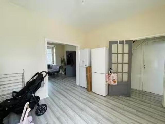 For Rent! 1 BA 4 bedroom house for rent in Muller Road, Bristo.
