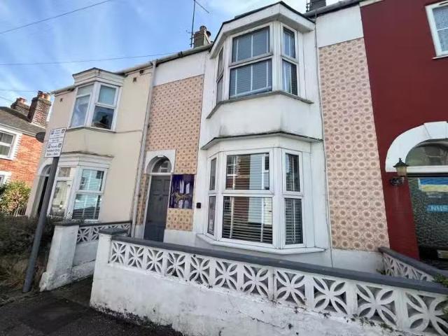 Unique 1 BA 4 bedroom house for rent in Four Bedroom House T.
