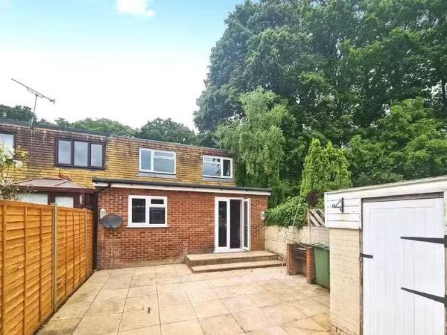 Deal! 1 BA 4 bedroom House to rent, Arnheim Close, Southampton.