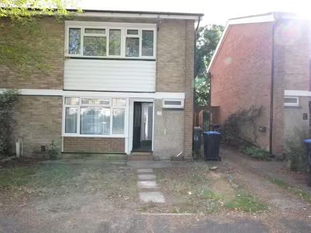 Nice 1 BA 4 bedroom Semi Detached House to rent, Cherrywood Av.