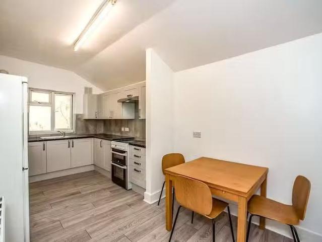 New 1 BA 5 bedroom Detached Flat to rent, New Cross Road, Lond.