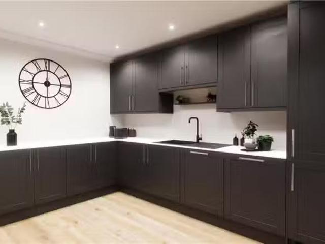 Cheap 1 BA 5 bedroom terraced house for rent in Mackie Road, F.