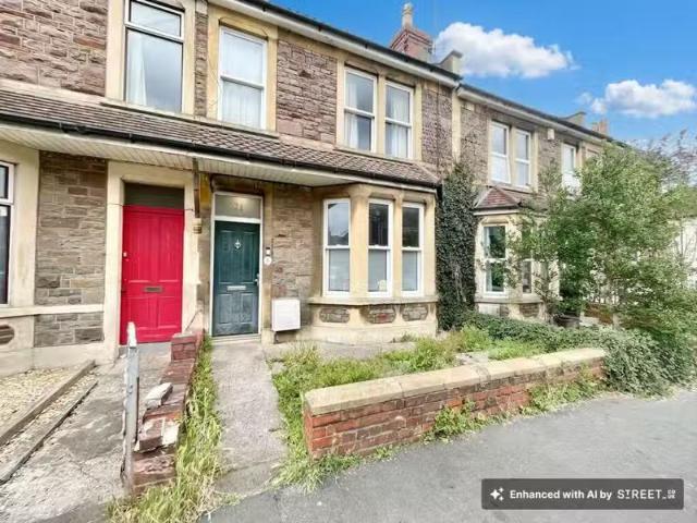 For Rent! 1 BA 5 bedroom terraced house for rent in Horfield.