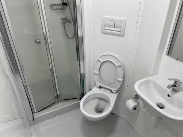 Nice 1 BA Studio flat for rent in Bridge Road, Birmingham, B8