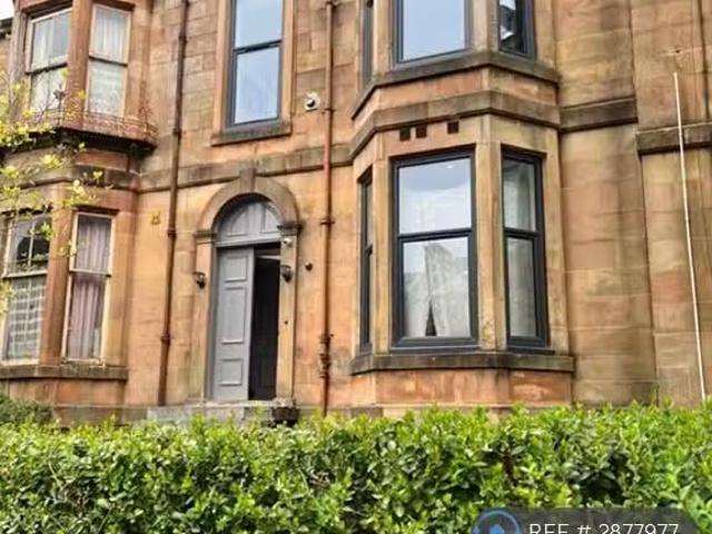 Unique 1 BA Studio flat for rent in Dixon Avenue, Glasgow, G42