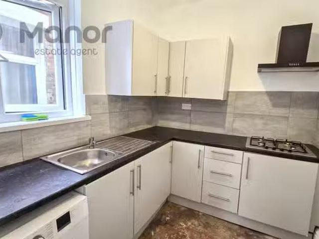 Nice 1 BA Studio flat for rent in Forest Road, Moseley, Birmin.
