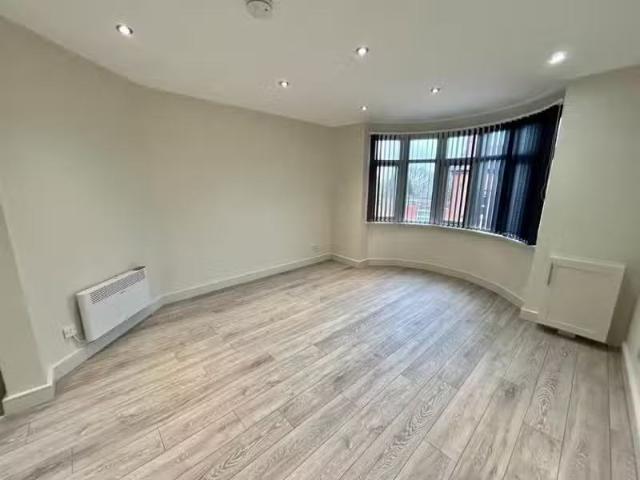 New 1 BA Studio flat for rent in Ivor Road, Redditch, Worceste.