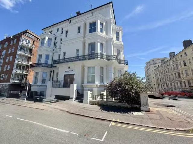 Nice 1 BA Studio flat for rent in Lascelles Terrace, Eastbourn.