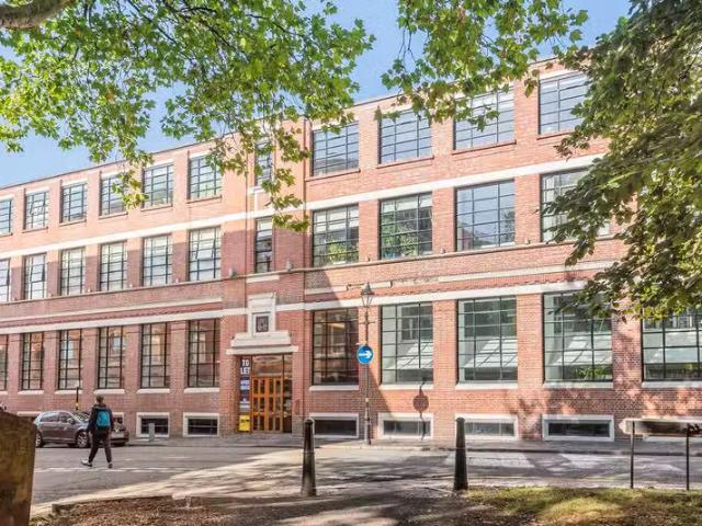 Cheap 1 BA Studio flat for rent in St Pauls Place, 40 St Pauls.