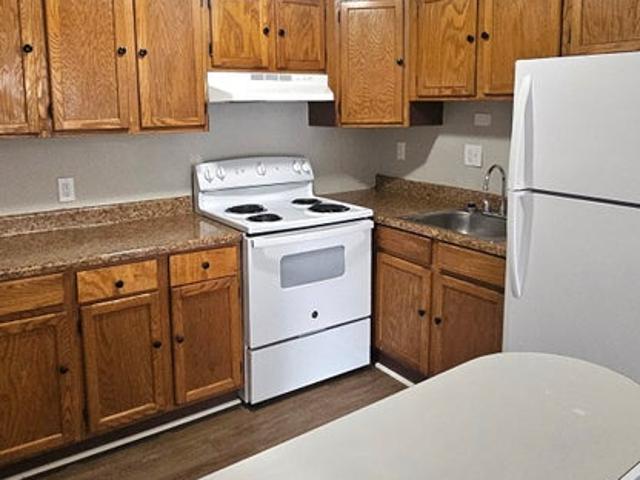 Nice 1 Bdrm Apt Available