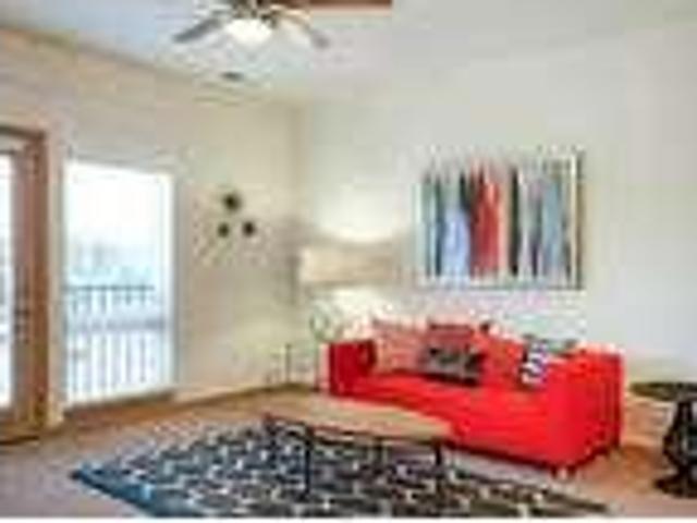 Nice 1 Bedroom 1 Bathroom Now Available