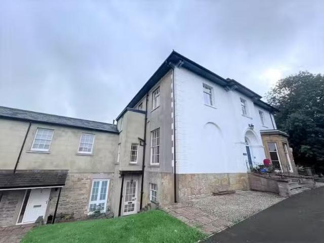 Cozy 1 bedroom terraced house for rent in Penn Hill, Yeovil, B.