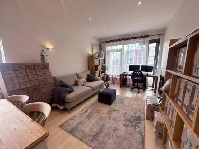 Cheap 1 bedroom apartment for rent in Caledonian Road, Bristol.