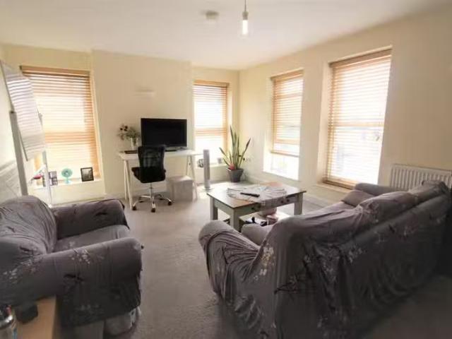 Cheap 1 bedroom apartment for rent in Broomfield Road, Chelmsf.
